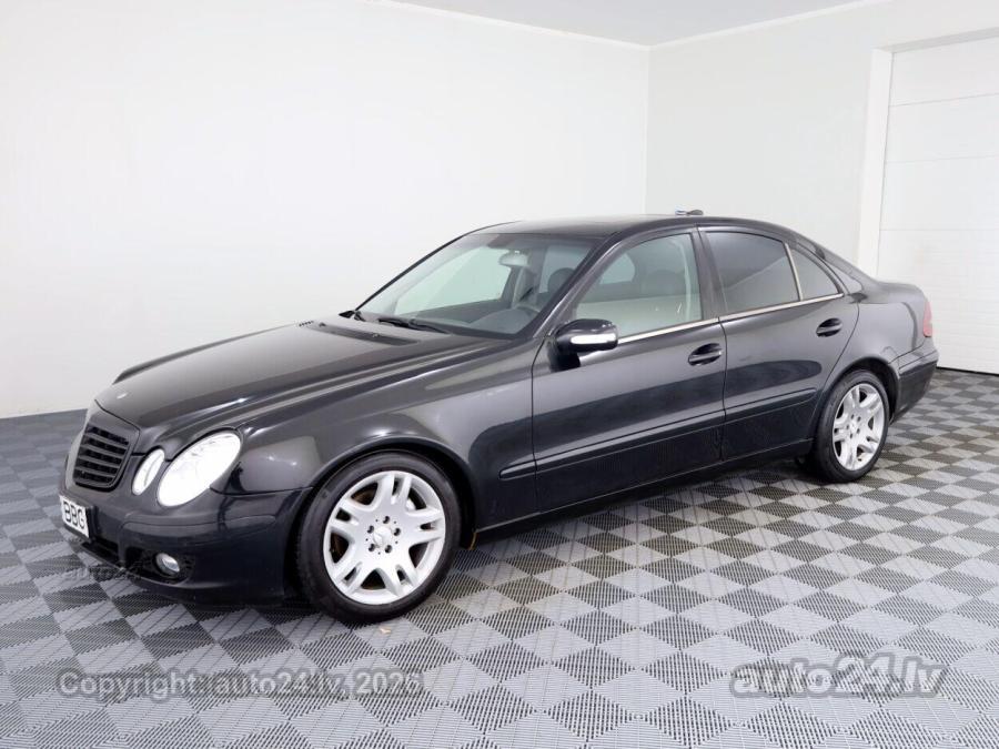 Black Mercedes-Benz E-Class 2003 in Tallinn, with an engine capacity of 2.10 L and mileage of 331 thousand km for 1999 €, photo 2 on AUTOMOTO.COM.LV