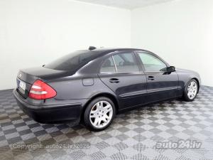 Black Mercedes-Benz E-Class 2003 in Tallinn, with an engine capacity of 2.10 L and mileage of 331 thousand km for 1999 €, photo 3 on AUTOMOTO.COM.LV