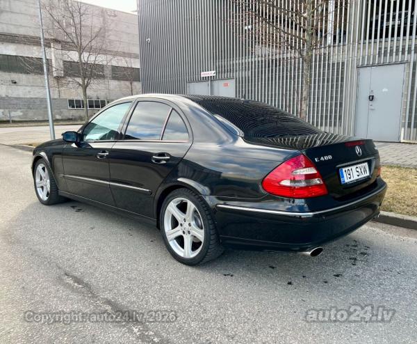 Melns Mercedes-Benz E-Class 2003 Tallina, ar dzinēja tilpumu 4.00 L un nobraukumu 0 tūkst. km par 4999 €, foto 3 vietnē AUTOMOTO.COM.LV