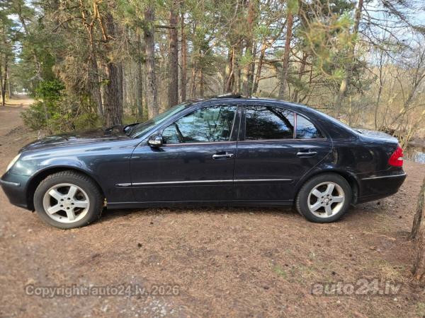 Melns Mercedes-Benz E-Class 2003 Tallina, ar dzinēja tilpumu 2.10 L un nobraukumu 240 tūkst. km par 4444 €, foto 5 vietnē AUTOMOTO.COM.LV