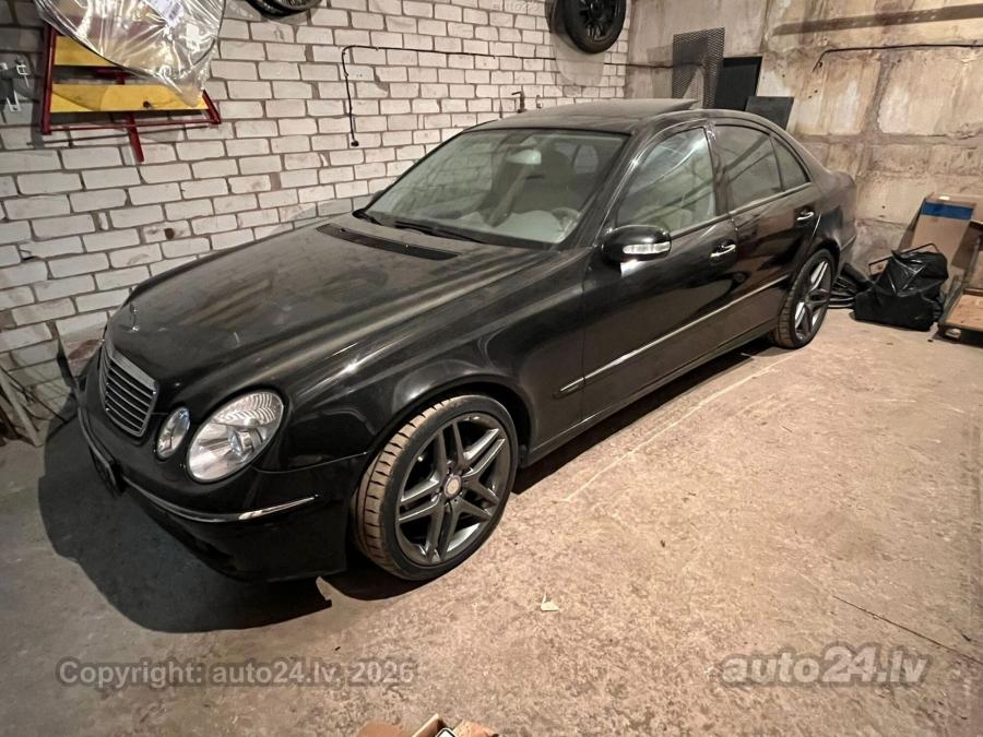 Black Mercedes-Benz E-Class 2003 in Tallinn, with an engine capacity of 3.20 L and mileage of 202 thousand km for 6000 €, photo 7 on AUTOMOTO.COM.LV