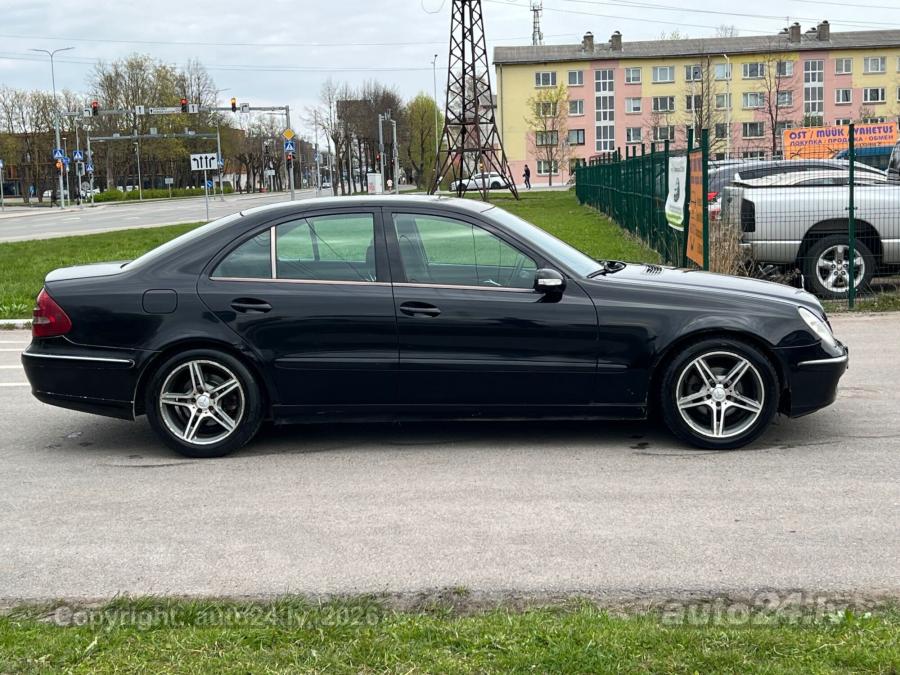 Melns Mercedes-Benz E-Class 2003 Narva, ar dzinēja tilpumu 2.10 L un nobraukumu 715 tūkst. km par 1499 €, foto 3 vietnē AUTOMOTO.COM.LV