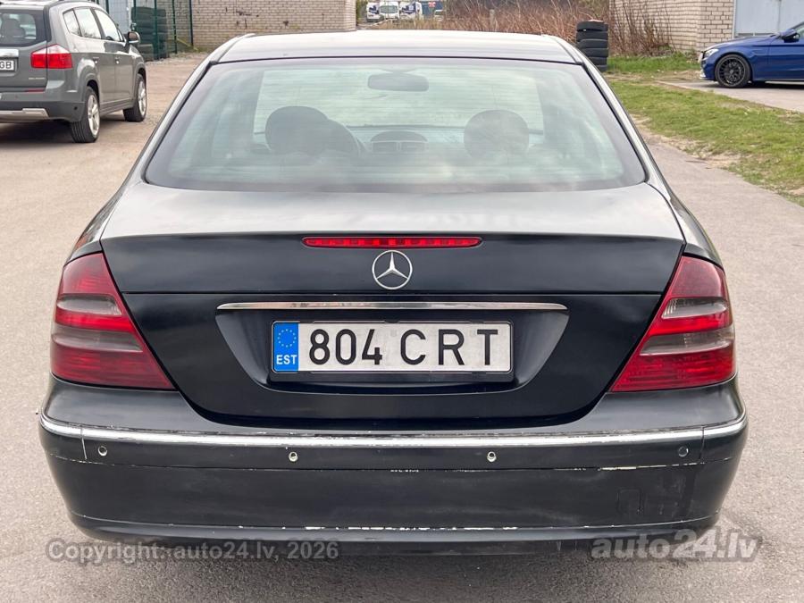 Melns Mercedes-Benz E-Class 2003 Narva, ar dzinēja tilpumu 2.10 L un nobraukumu 715 tūkst. km par 1499 €, foto 7 vietnē AUTOMOTO.COM.LV