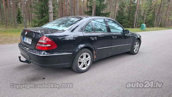 Black Mercedes-Benz E-Class 2003 in Tallinn, with an engine capacity of 3.20 L and mileage of 366 thousand km for 1500 €, photo 3 on AUTOMOTO.COM.LV