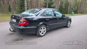 Melns Mercedes-Benz E-Class 2003 Tallina, ar dzinēja tilpumu 3.20 L un nobraukumu 366 tūkst. km par 1500 €, foto 4 vietnē AUTOMOTO.COM.LV