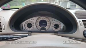Melns Mercedes-Benz E-Class 2003 Tallina, ar dzinēja tilpumu 3.20 L un nobraukumu 366 tūkst. km par 1500 €, foto 12 vietnē AUTOMOTO.COM.LV