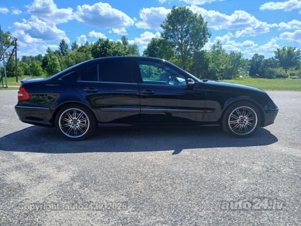 Melns Mercedes-Benz E-Class 2003 Veru, ar dzinēja tilpumu 2.70 L un nobraukumu 357 tūkst. km par 4800 €, foto 5 vietnē AUTOMOTO.COM.LV