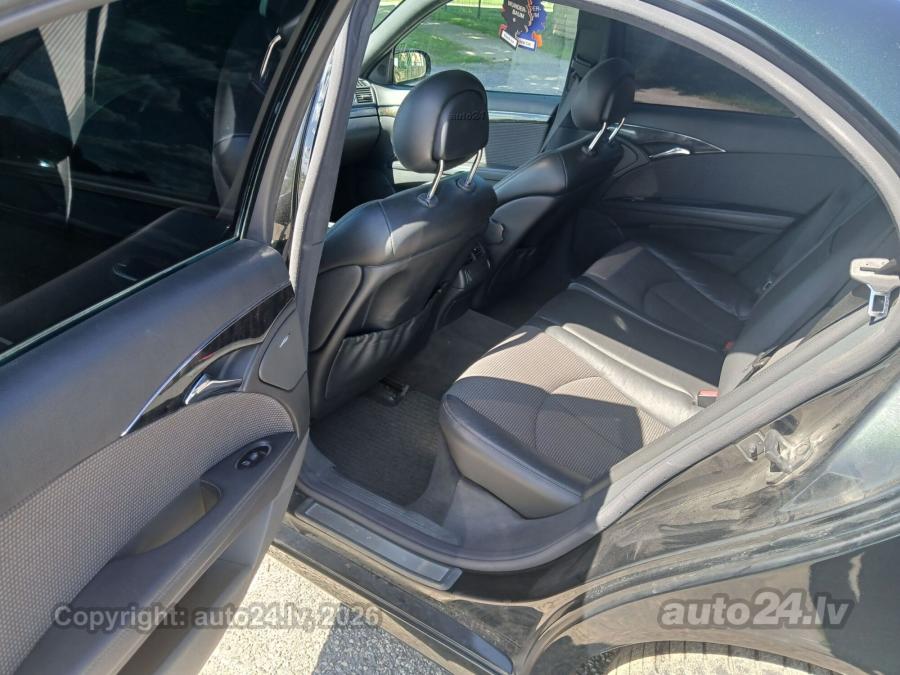 Melns Mercedes-Benz E-Class 2003 Veru, ar dzinēja tilpumu 2.70 L un nobraukumu 357 tūkst. km par 4800 €, foto 13 vietnē AUTOMOTO.COM.LV