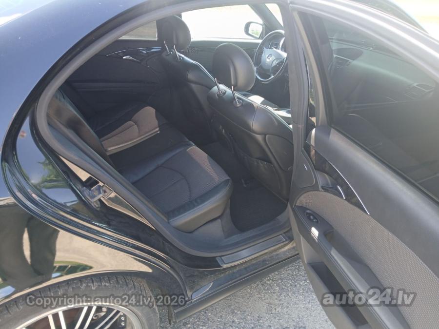 Melns Mercedes-Benz E-Class 2003 Veru, ar dzinēja tilpumu 2.70 L un nobraukumu 357 tūkst. km par 4800 €, foto 14 vietnē AUTOMOTO.COM.LV