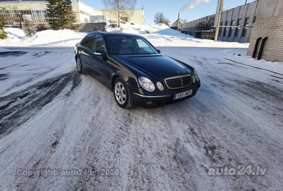 Melns Mercedes-Benz E-Class 2004 Veru, ar dzinēja tilpumu 3.20 L un nobraukumu 0 tūkst. km par 2000 €, foto 4 vietnē AUTOMOTO.COM.LV