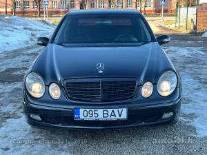 Melns Mercedes-Benz E-Class 2004 Narva, ar dzinēja tilpumu 2.10 L un nobraukumu 412 tūkst. km par 1999 €, foto 7 vietnē AUTOMOTO.COM.LV
