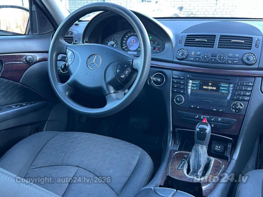 Melns Mercedes-Benz E-Class 2004 Narva, ar dzinēja tilpumu 2.10 L un nobraukumu 412 tūkst. km par 1999 €, foto 23 vietnē AUTOMOTO.COM.LV