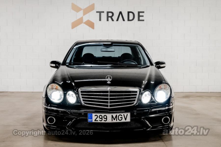Melns Mercedes-Benz E-Class 2004 Pērnava, ar dzinēja tilpumu 2.10 L un nobraukumu 403 tūkst. km par 2990 €, foto 4 vietnē AUTOMOTO.COM.LV