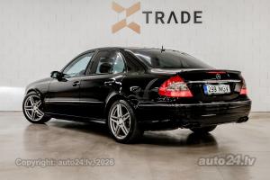 Melns Mercedes-Benz E-Class 2004 Pērnava, ar dzinēja tilpumu 2.10 L un nobraukumu 403 tūkst. km par 2990 €, foto 6 vietnē AUTOMOTO.COM.LV