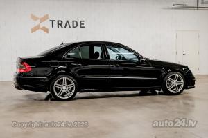 Melns Mercedes-Benz E-Class 2004 Pērnava, ar dzinēja tilpumu 2.10 L un nobraukumu 403 tūkst. km par 2990 €, foto 9 vietnē AUTOMOTO.COM.LV