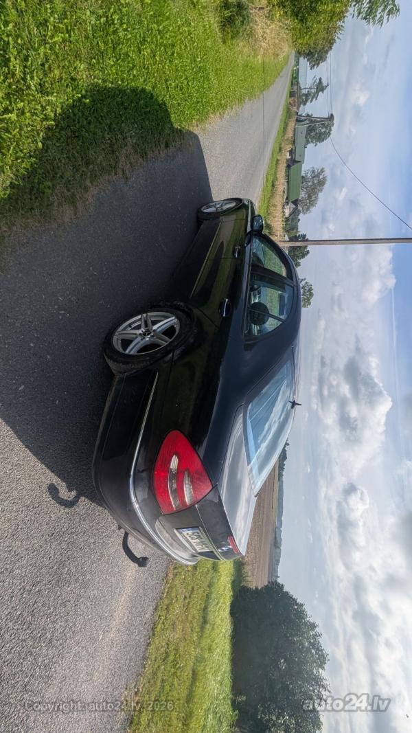 Melns Mercedes-Benz E-Class 2004 Mustvē, ar dzinēja tilpumu 3.20 L un nobraukumu 0 tūkst. km par 1499 €, foto 6 vietnē AUTOMOTO.COM.LV