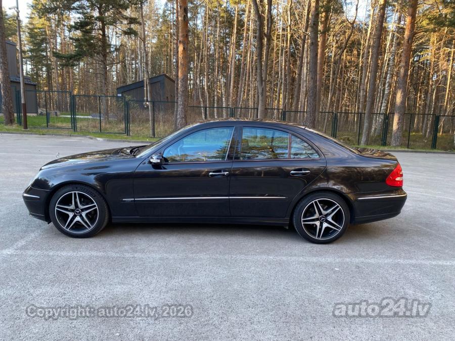 Melns Mercedes-Benz E-Class 2005 Tallina, ar dzinēja tilpumu 3.20 L un nobraukumu 344 tūkst. km par 5999 €, foto 5 vietnē AUTOMOTO.COM.LV