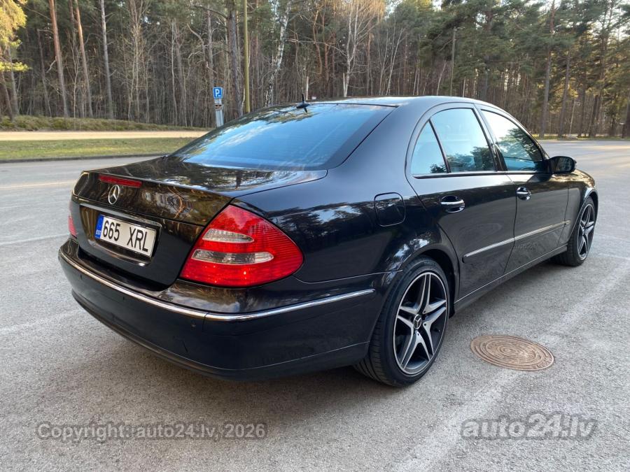 Melns Mercedes-Benz E-Class 2005 Tallina, ar dzinēja tilpumu 3.20 L un nobraukumu 344 tūkst. km par 5999 €, foto 8 vietnē AUTOMOTO.COM.LV