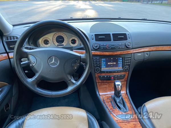 Black Mercedes-Benz E-Class 2005 in Tallinn, with an engine capacity of 3.20 L and mileage of 344 thousand km for 5999 €, photo 8 on AUTOMOTO.COM.LV