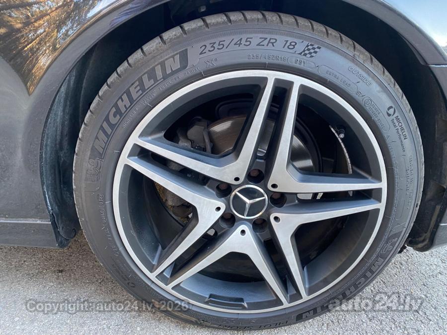 Melns Mercedes-Benz E-Class 2005 Tallina, ar dzinēja tilpumu 3.20 L un nobraukumu 344 tūkst. km par 5999 €, foto 15 vietnē AUTOMOTO.COM.LV