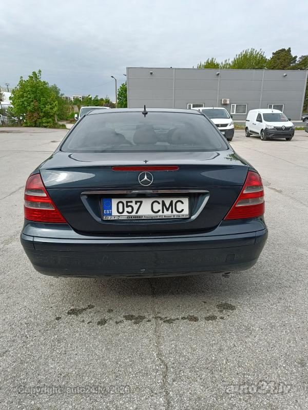 Melns Mercedes-Benz E-Class 2005 Tallina, ar dzinēja tilpumu 2.70 L un nobraukumu 340 tūkst. km par 2999 €, foto 9 vietnē AUTOMOTO.COM.LV