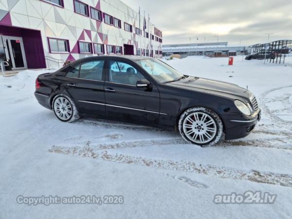 Black Mercedes-Benz E-Class 2006 in Tartu, with an engine capacity of 3.00 L and mileage of 365 thousand km for 6000 €, photo 8 on AUTOMOTO.COM.LV