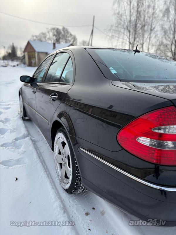 Melns Mercedes-Benz E-Class 2006 Tallina, ar dzinēja tilpumu 3.00 L un nobraukumu 223 tūkst. km par 6000 €, foto 10 vietnē AUTOMOTO.COM.LV