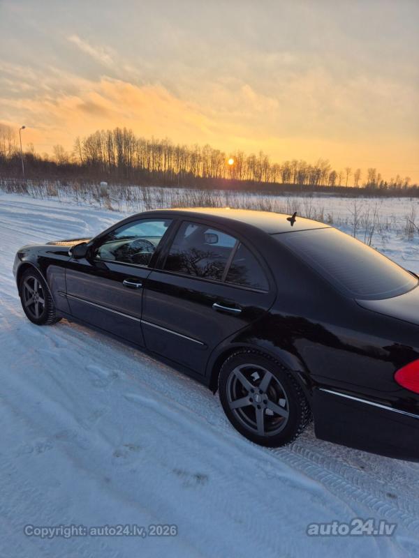 Black Mercedes-Benz E-Class 2006 in Narva, with an engine capacity of 3.00 L and mileage of 290 thousand km for 4000 €, photo 8 on AUTOMOTO.COM.LV
