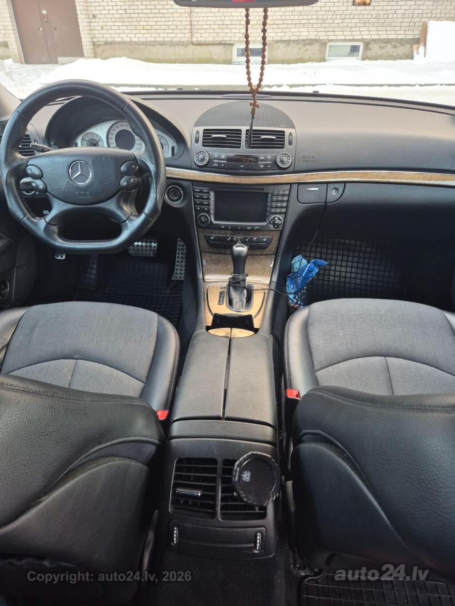 Melns Mercedes-Benz E-Class 2006 Narva, ar dzinēja tilpumu 3.00 L un nobraukumu 290 tūkst. km par 4000 €, foto 17 vietnē AUTOMOTO.COM.LV