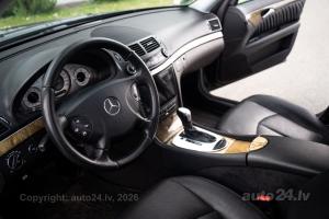 Melns Mercedes-Benz E-Class 2006 Tallina, ar dzinēja tilpumu 3.00 L un nobraukumu 0 tūkst. km par 2999 €, foto 4 vietnē AUTOMOTO.COM.LV