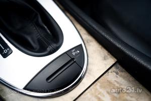 Melns Mercedes-Benz E-Class 2006 Tallina, ar dzinēja tilpumu 3.00 L un nobraukumu 0 tūkst. km par 2999 €, foto 10 vietnē AUTOMOTO.COM.LV