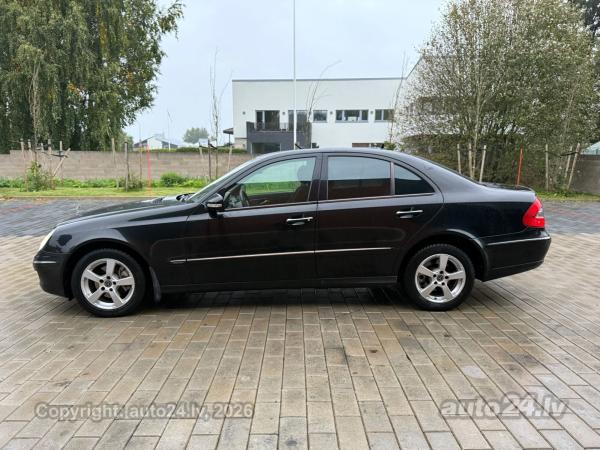 Мерседес Е-Класс 2006 в Таллин на AUTOMOTO.COM.LV Черный Мерседес Е-Класс 2006 в Таллин, объемом двигателя 2.10 л и пробегом 325 тыс. км за 2999 €, фото 5 на AUTOMOTO.COM.LV