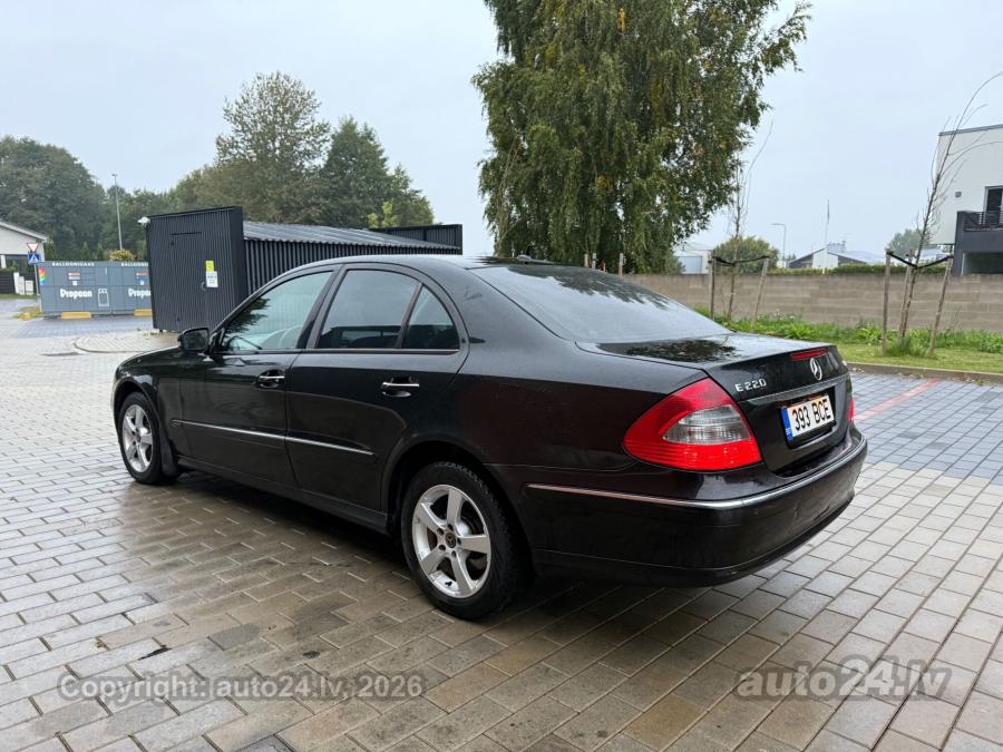 Black Mercedes-Benz E-Class 2006 in Tallinn, with an engine capacity of 2.10 L and mileage of 325 thousand km for 2999 €, photo 6 on AUTOMOTO.COM.LV