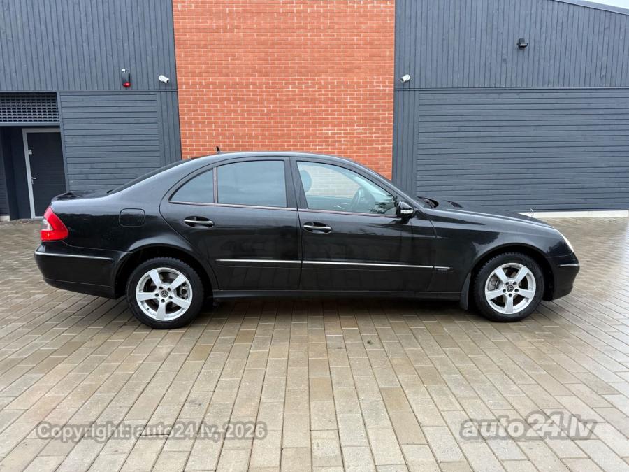 Black Mercedes-Benz E-Class 2006 in Tallinn, with an engine capacity of 2.10 L and mileage of 325 thousand km for 2999 €, photo 9 on AUTOMOTO.COM.LV