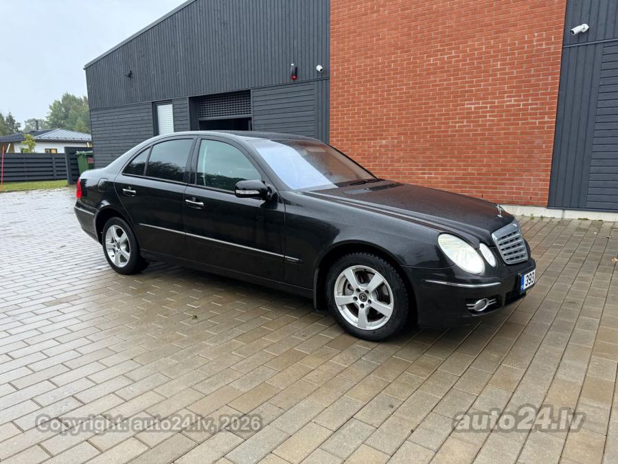 Black Mercedes-Benz E-Class 2006 in Tallinn, with an engine capacity of 2.10 L and mileage of 325 thousand km for 2999 €, photo 10 on AUTOMOTO.COM.LV