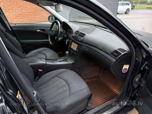 Black Mercedes-Benz E-Class 2006 in Tallinn, with an engine capacity of 2.10 L and mileage of 325 thousand km for 2999 €, photo 17 on AUTOMOTO.COM.LV