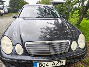 Melns Mercedes-Benz E-Class 2006 Tallina, ar dzinēja tilpumu 1.80 L un nobraukumu 291 tūkst. km par 2490 €, foto 4 vietnē AUTOMOTO.COM.LV
