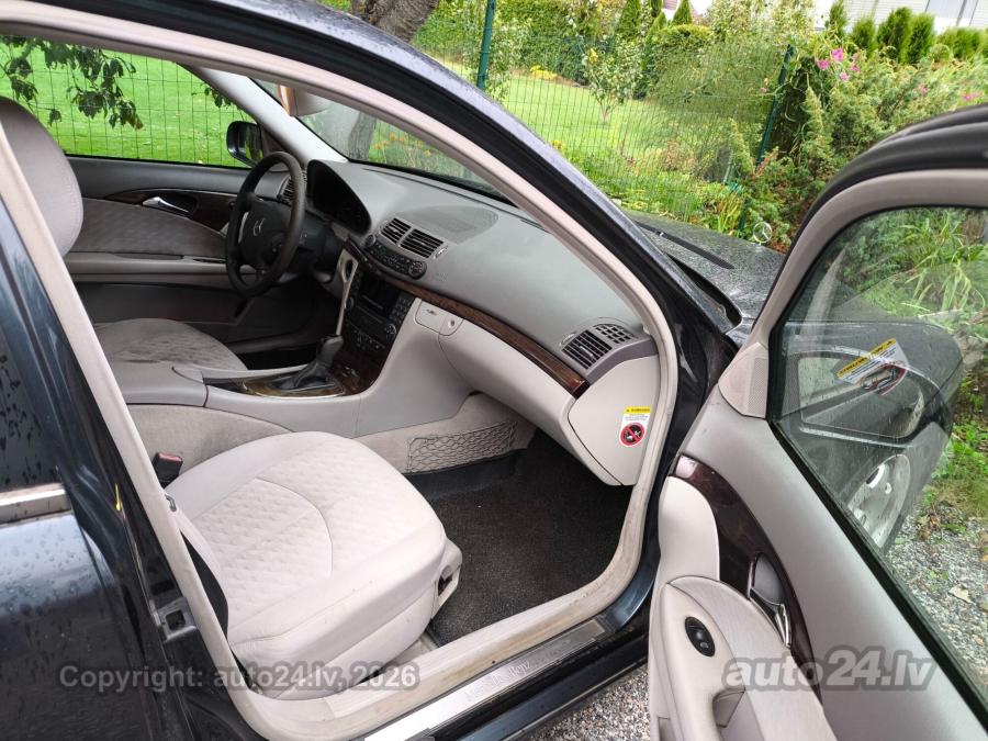Melns Mercedes-Benz E-Class 2006 Tallina, ar dzinēja tilpumu 1.80 L un nobraukumu 291 tūkst. km par 2490 €, foto 11 vietnē AUTOMOTO.COM.LV