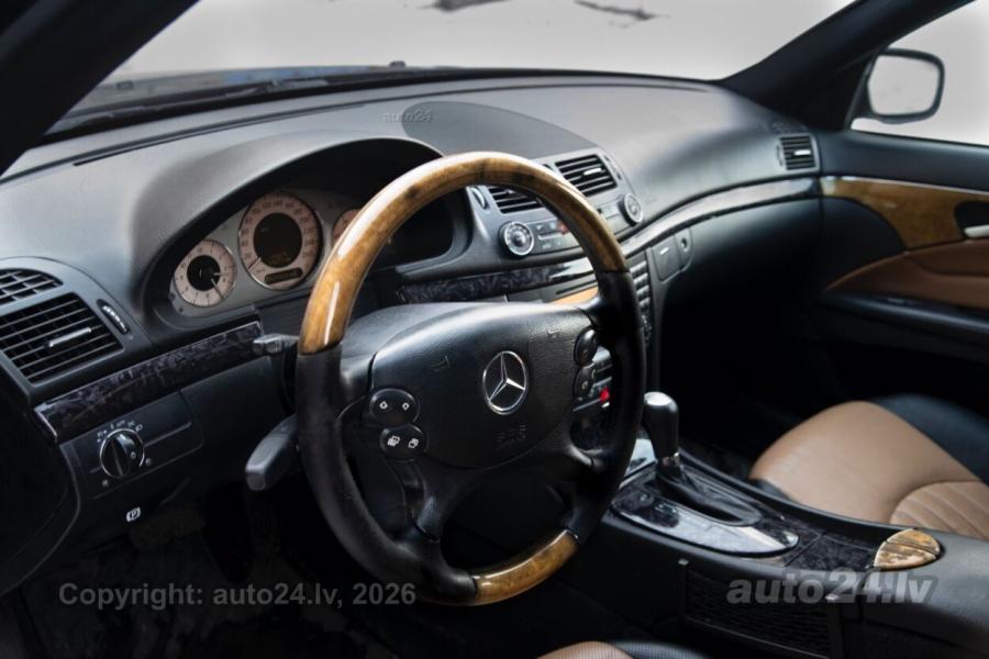 Melns Mercedes-Benz E-Class 2007 Tallina, ar dzinēja tilpumu 3.00 L un nobraukumu 426 tūkst. km par 5500 €, foto 7 vietnē AUTOMOTO.COM.LV