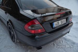 Melns Mercedes-Benz E-Class 2007 Tallina, ar dzinēja tilpumu 3.00 L un nobraukumu 426 tūkst. km par 5500 €, foto 12 vietnē AUTOMOTO.COM.LV