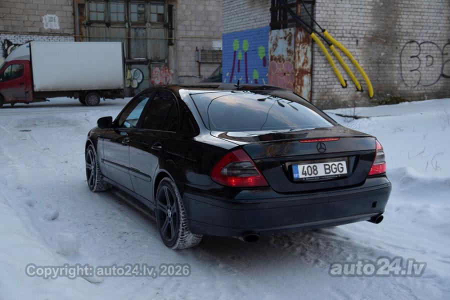 Melns Mercedes-Benz E-Class 2007 Tallina, ar dzinēja tilpumu 3.00 L un nobraukumu 426 tūkst. km par 5500 €, foto 13 vietnē AUTOMOTO.COM.LV