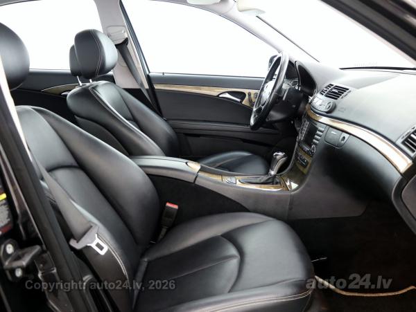 Melns Mercedes-Benz E-Class 2007 Tallina, ar dzinēja tilpumu 3.00 L un nobraukumu 327 tūkst. km par 2999 €, foto 6 vietnē AUTOMOTO.COM.LV