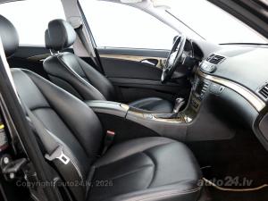 Black Mercedes-Benz E-Class 2007 in Tallinn, with an engine capacity of 3.00 L and mileage of 327 thousand km for 2999 €, photo 7 on AUTOMOTO.COM.LV