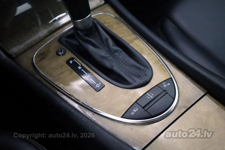 Black Mercedes-Benz E-Class 2007 in Tallinn, with an engine capacity of 3.00 L and mileage of 327 thousand km for 2999 €, photo 9 on AUTOMOTO.COM.LV