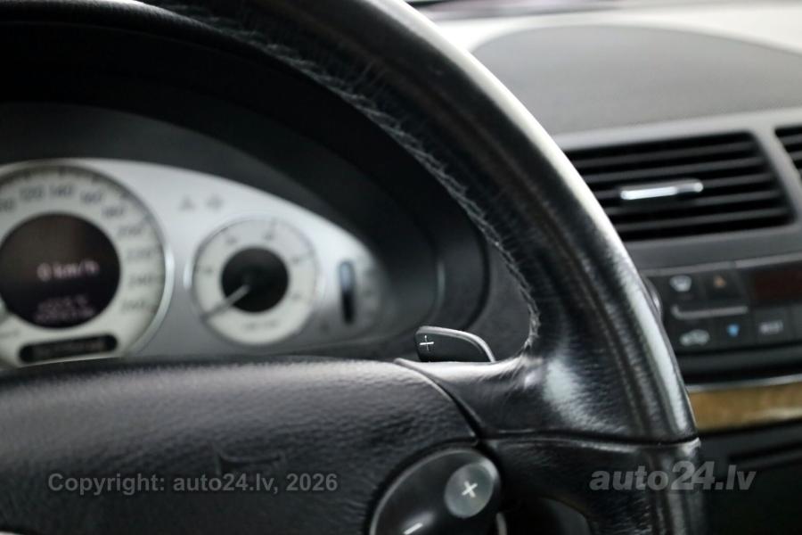 Black Mercedes-Benz E-Class 2007 in Tallinn, with an engine capacity of 3.00 L and mileage of 327 thousand km for 2999 €, photo 12 on AUTOMOTO.COM.LV