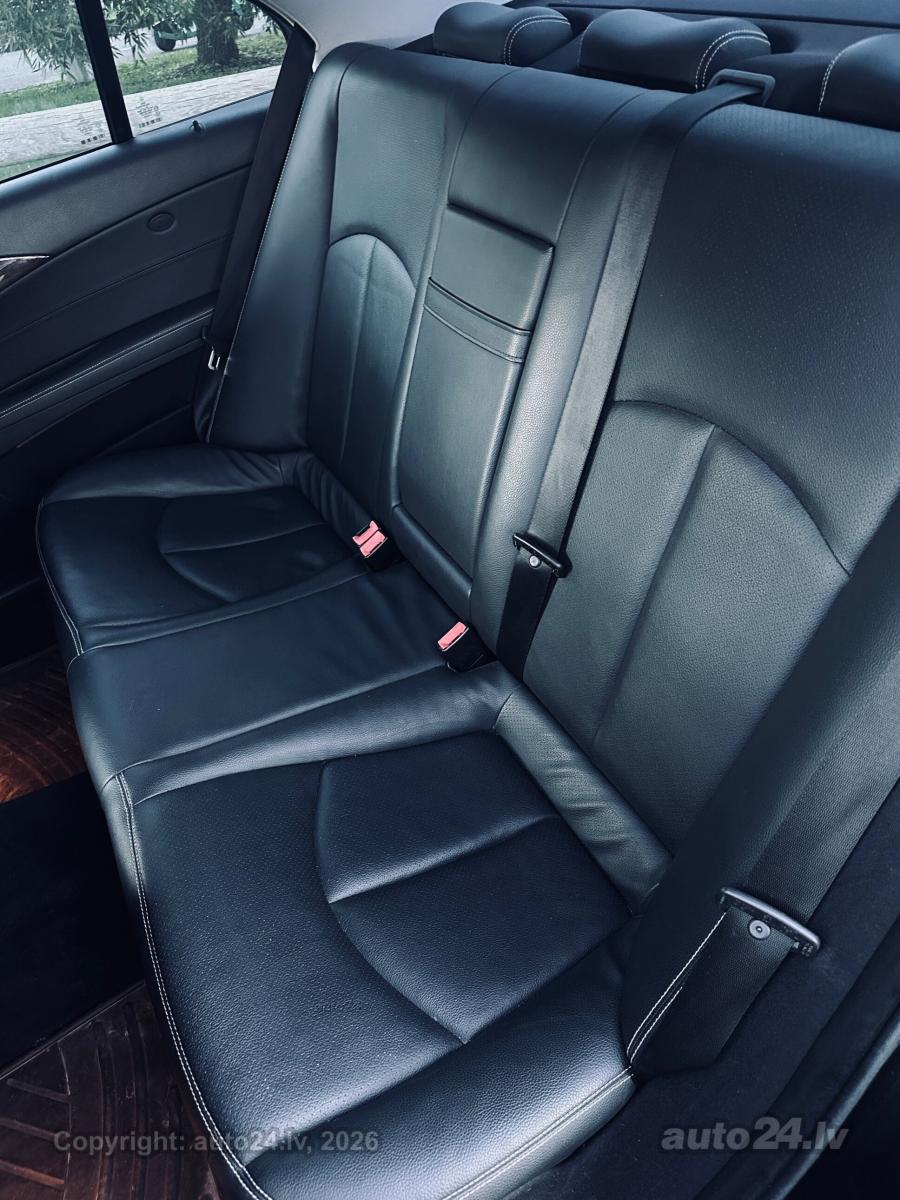 Melns Mercedes-Benz E-Class 2007 Tallina, ar dzinēja tilpumu 3.00 L un nobraukumu 0 tūkst. km par 8000 €, foto 5 vietnē AUTOMOTO.COM.LV