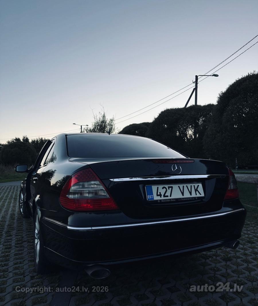 Melns Mercedes-Benz E-Class 2007 Tallina, ar dzinēja tilpumu 3.00 L un nobraukumu 0 tūkst. km par 8000 €, foto 7 vietnē AUTOMOTO.COM.LV