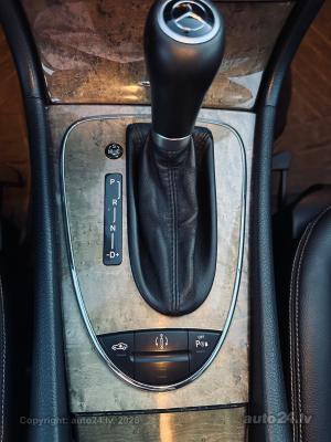 Melns Mercedes-Benz E-Class 2007 Tallina, ar dzinēja tilpumu 3.00 L un nobraukumu 0 tūkst. km par 8000 €, foto 20 vietnē AUTOMOTO.COM.LV