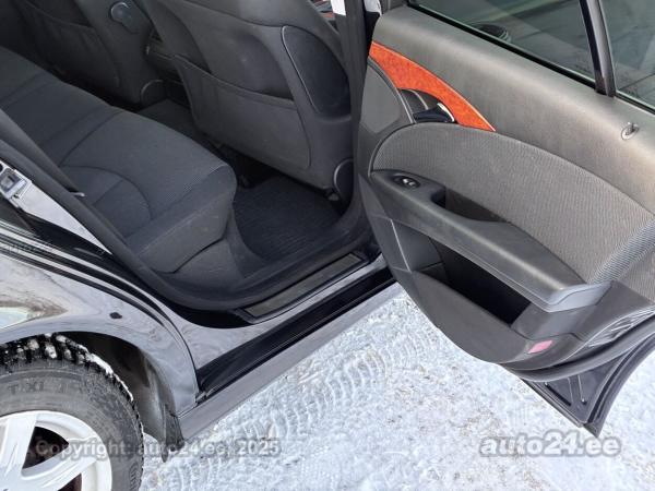 Black Mercedes-Benz E-Class 2008 in Tartu, with an engine capacity of 1.80 L and mileage of 226 thousand km for 6000 €, photo 11 on AUTOMOTO.COM.LV