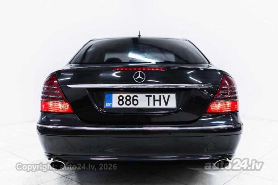 Black Mercedes-Benz E-Class 2008 in Tallinn, with an engine capacity of 3.00 L and mileage of 404 thousand km for 3999 €, photo 7 on AUTOMOTO.COM.LV